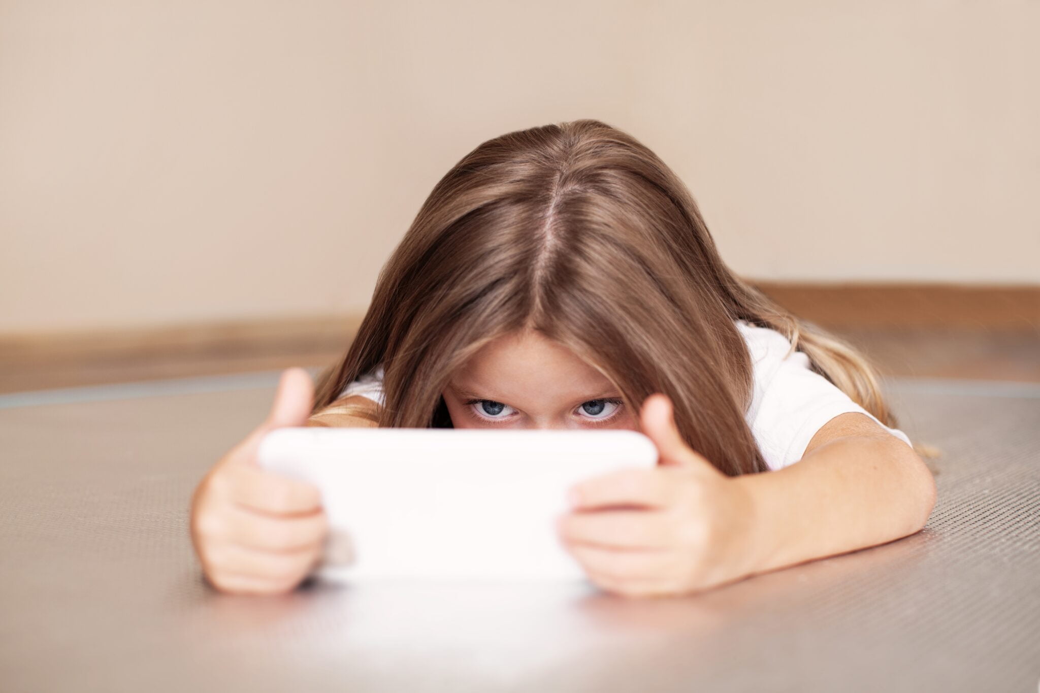 10 Real Reasons Why Screen Time is Bad for Kids | Poppet