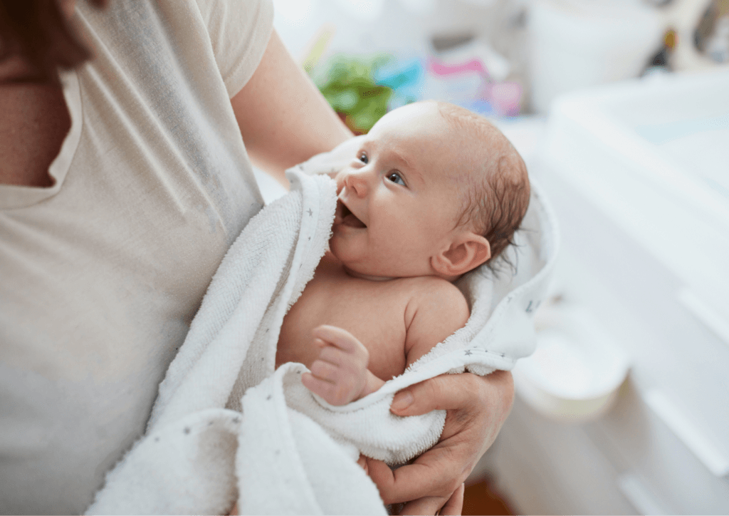 How & When Should You First Bathe a Newborn: An In-depth Guide